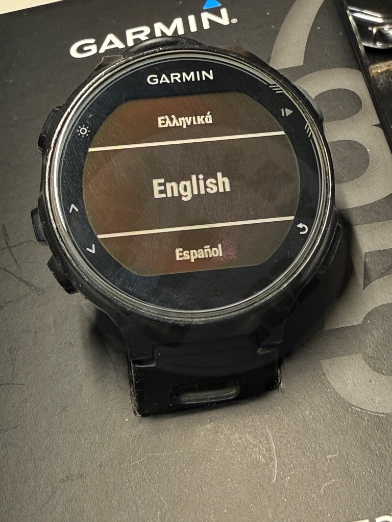 Garmin Forerunner 735 XT - černá !! Sleva nepatrná skvrna na displeji ...